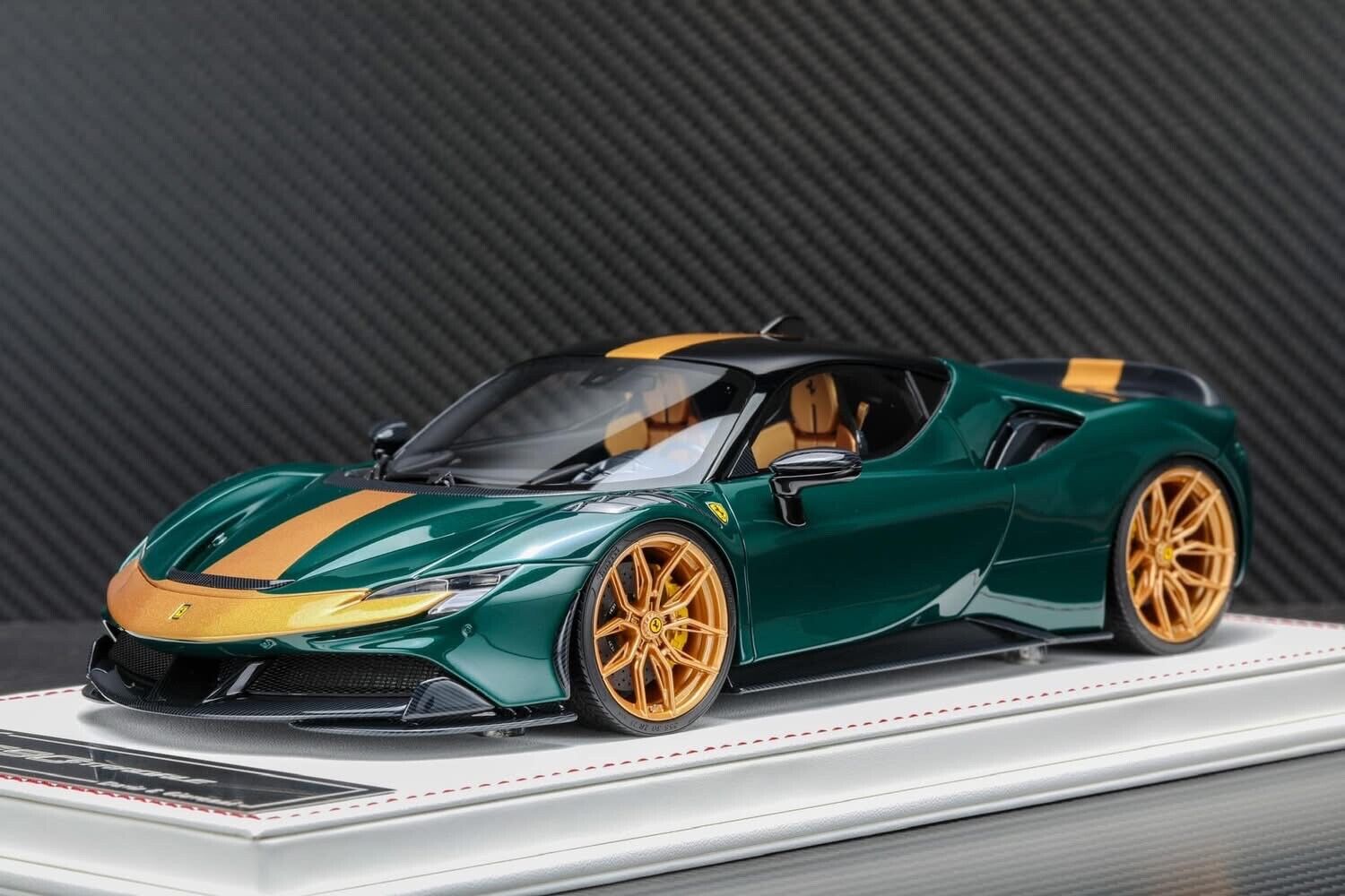 Ferrari SF90 Stradale NOVITEC (Green/ Gold) [Davis & Giovanni] 1/18 sc