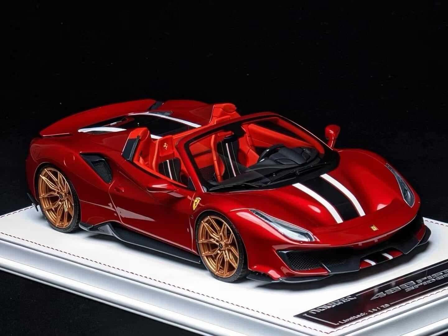 Ferrari 488 Pista Spider NOVITEC (Candy Red) [Davis & Giovanni] 1/18 s