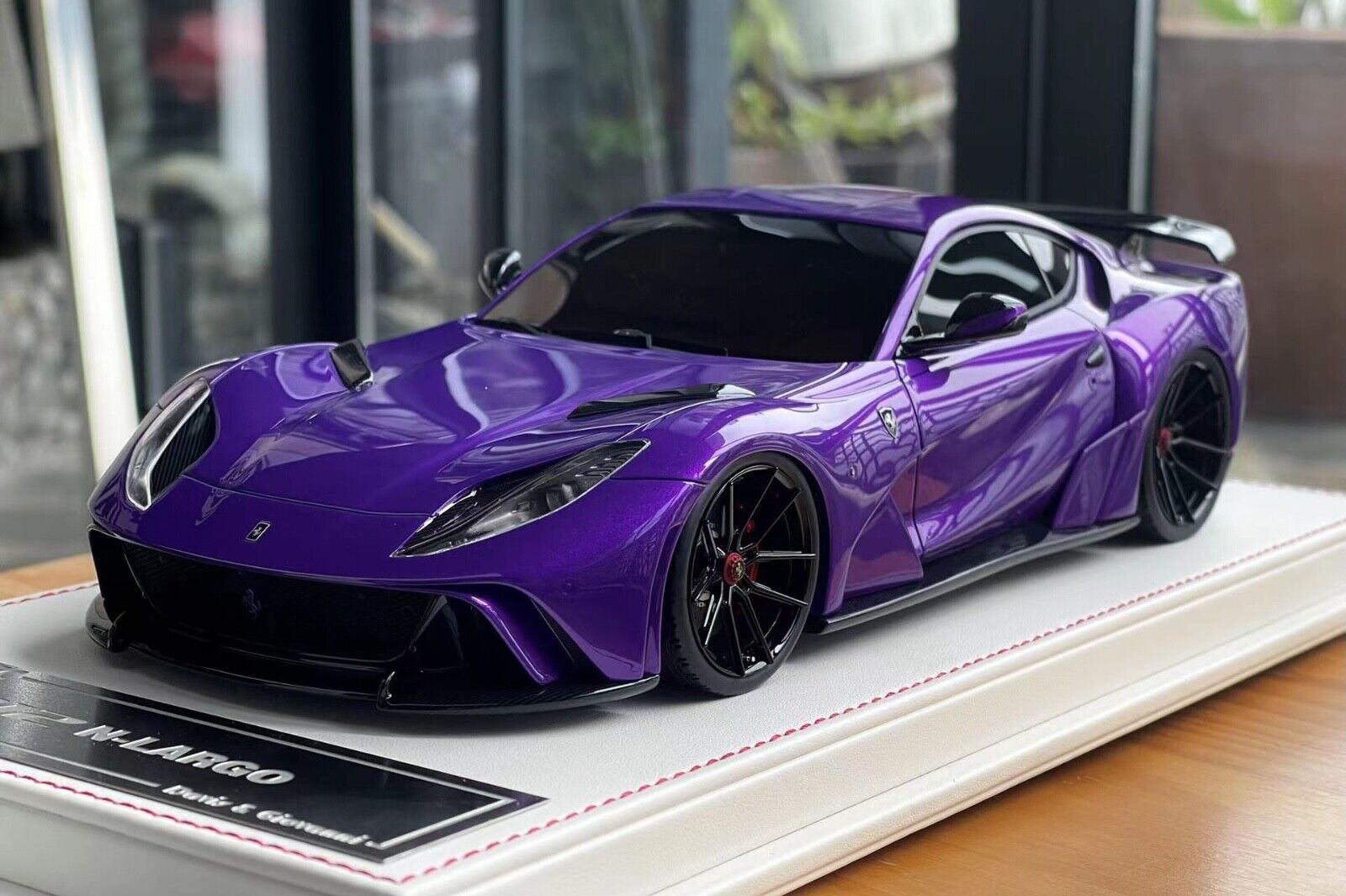 Ferrari 812 N-LARGO NOVITEC (Purple) [Davis & Giovanni] 1:18 scale